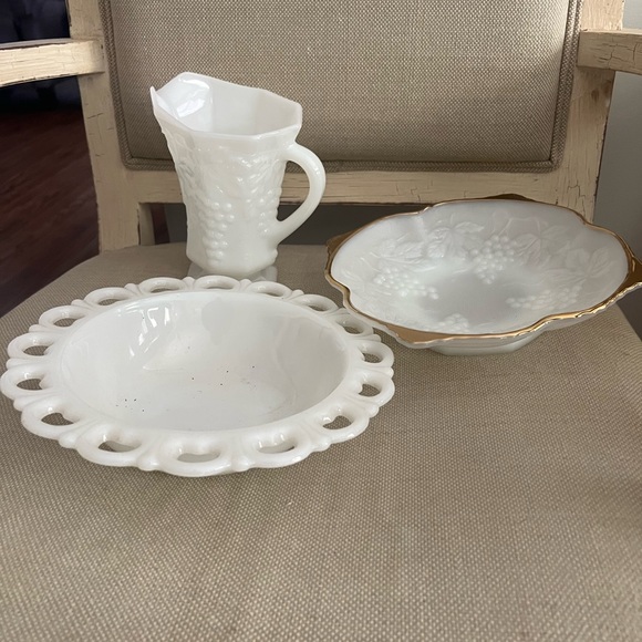 Dining | Three Nice Pieces Of White Milk Dishes | Poshmark